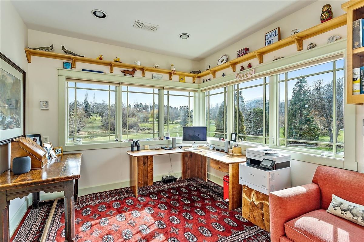 MAGNIFICENT MULTI HOME COMPOUND | Oregon Luxury Homes | Mansions For ...