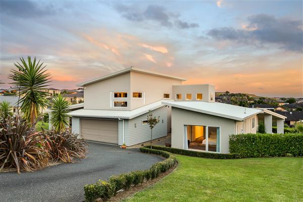 SUPERIOR DESIGN AND MODERN LUXURY | New Zealand Luxury Homes | Mansions ...