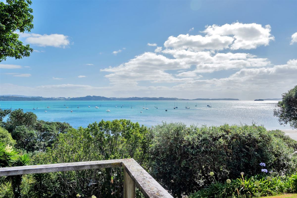 ALGIES BAY WATERFRONT OPPORTUNITY | New Zealand Luxury Homes | Mansions ...