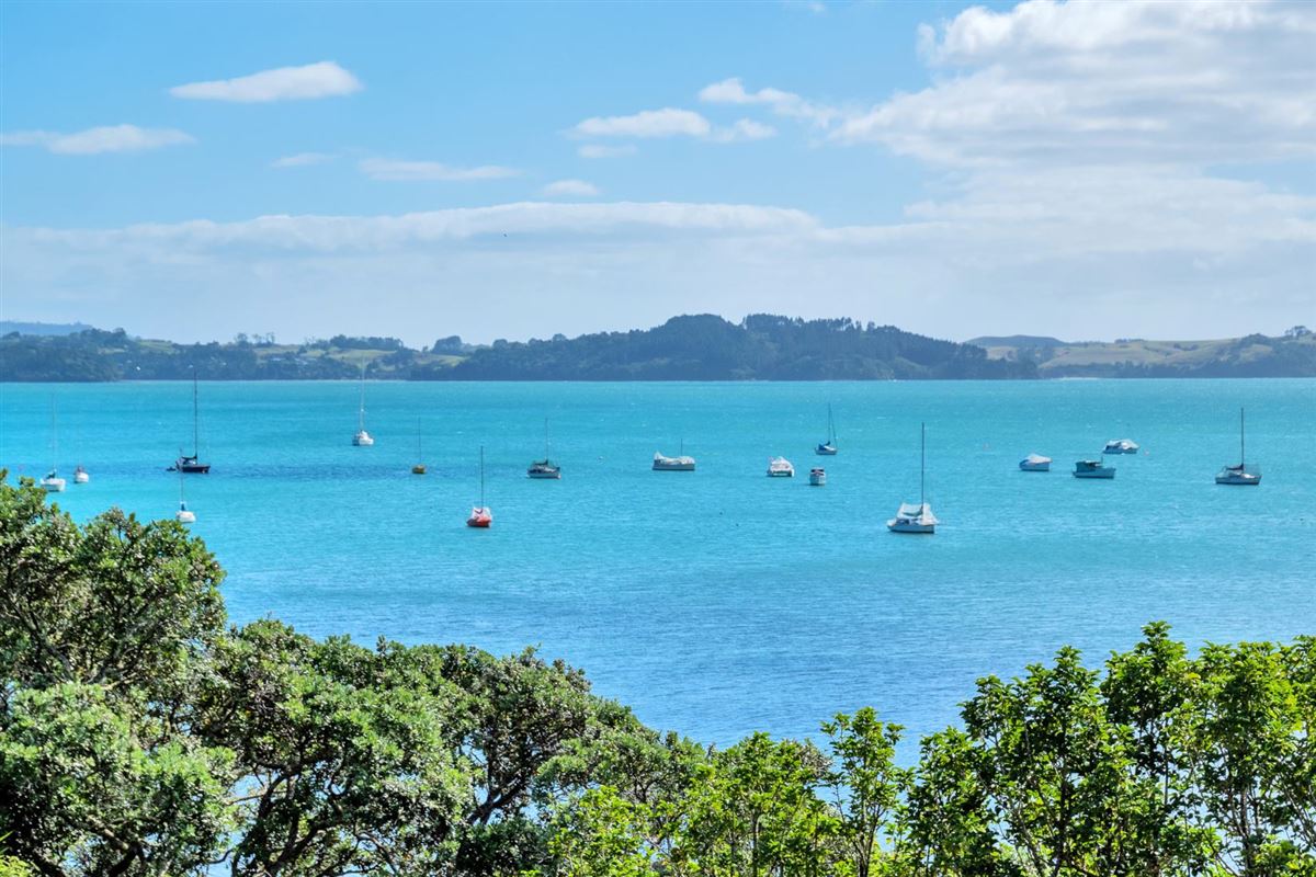 ALGIES BAY WATERFRONT OPPORTUNITY | New Zealand Luxury Homes | Mansions ...