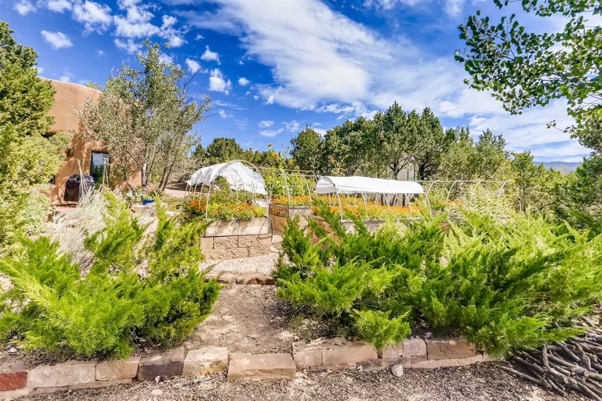 ASTOUNDINGLY BEAUTIFUL GATED SANTA FE ESTATE | New Mexico Luxury Homes ...