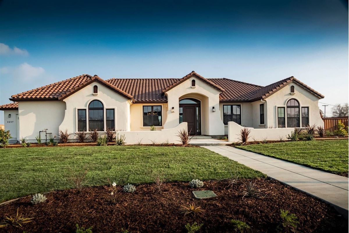 SPACIOUS SINGLE-STORY IN CAPITAL ESTATES | California Luxury Homes ...