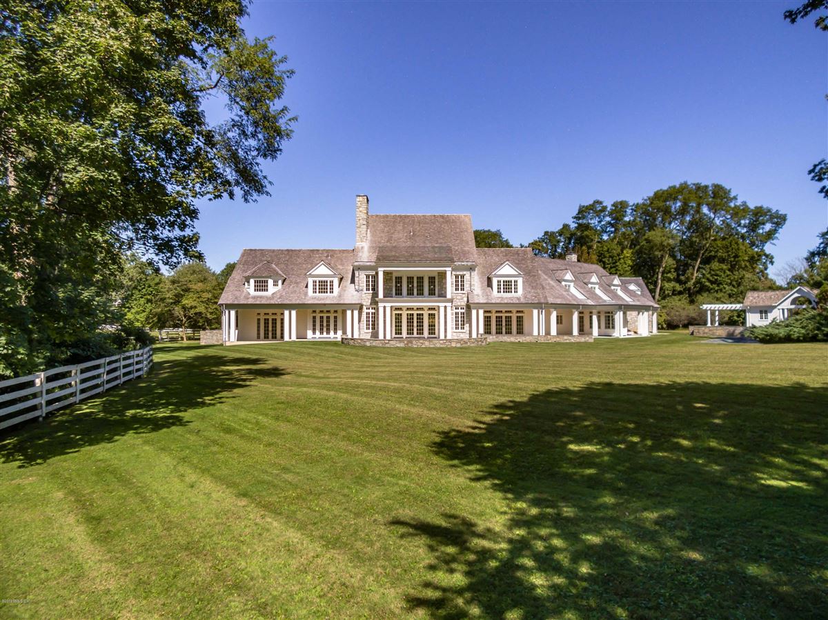IMPRESSIVE PALATIAL ESTATE | Connecticut Luxury Homes | Mansions For ...