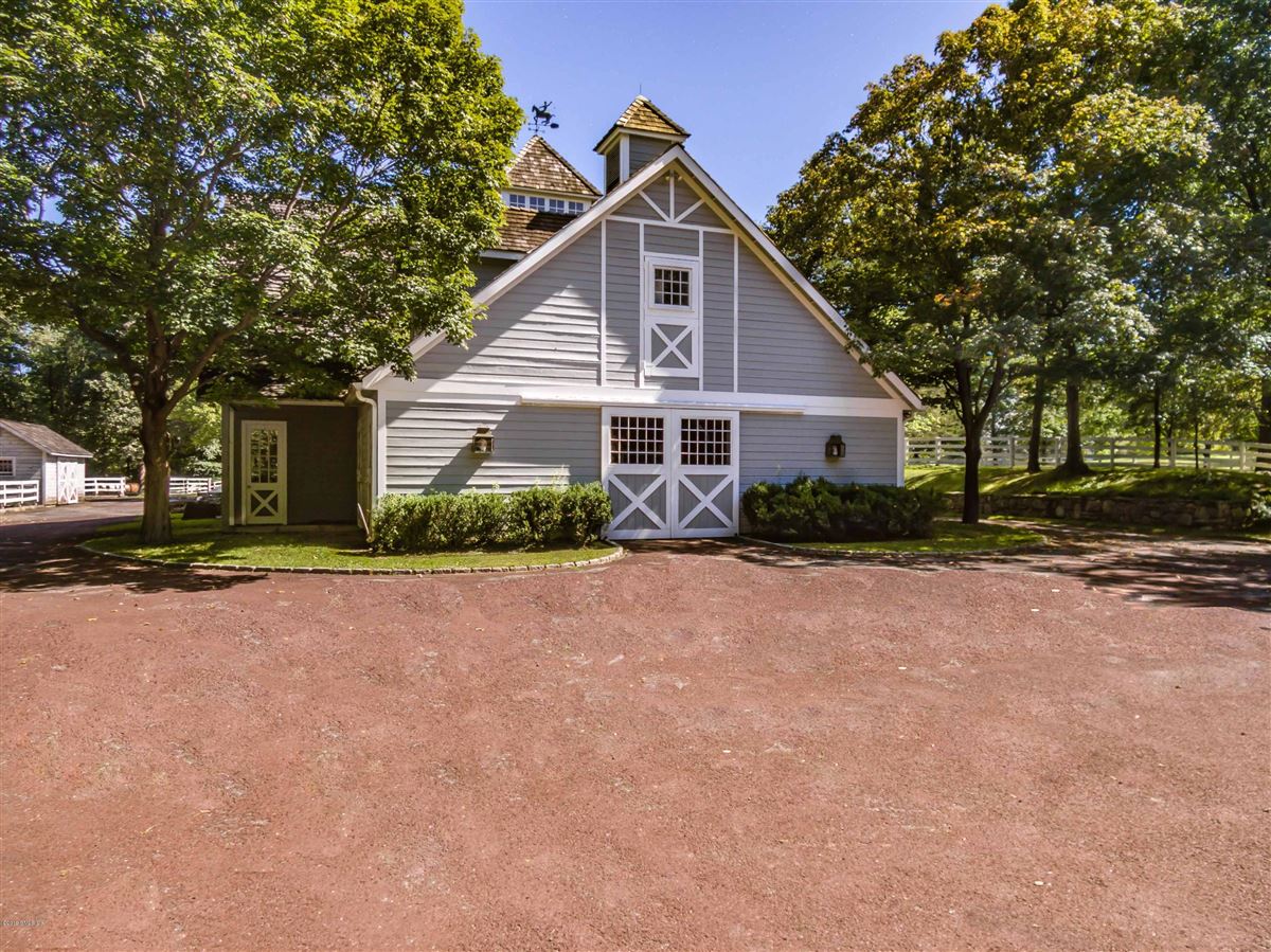 IMPRESSIVE PALATIAL ESTATE | Connecticut Luxury Homes | Mansions For ...