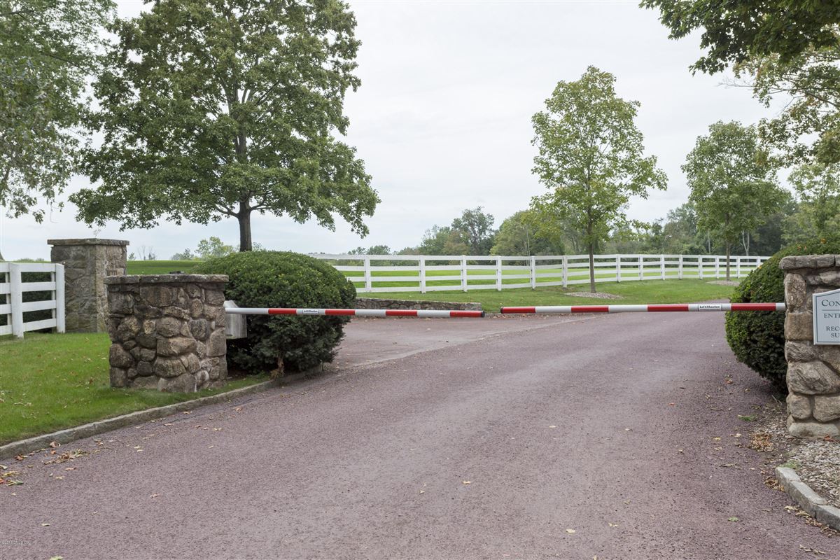 IMPRESSIVE PALATIAL ESTATE | Connecticut Luxury Homes | Mansions For ...