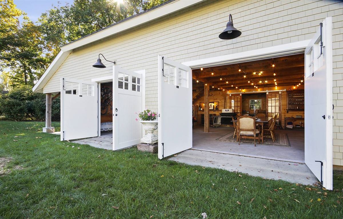 MID-CENTURY COLONIAL HOME | Connecticut Luxury Homes | Mansions For ...