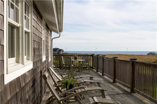 NEWLY UPDATED CUSTOM BLOCK ISLAND BEACH HOME | Rhode Island Luxury ...