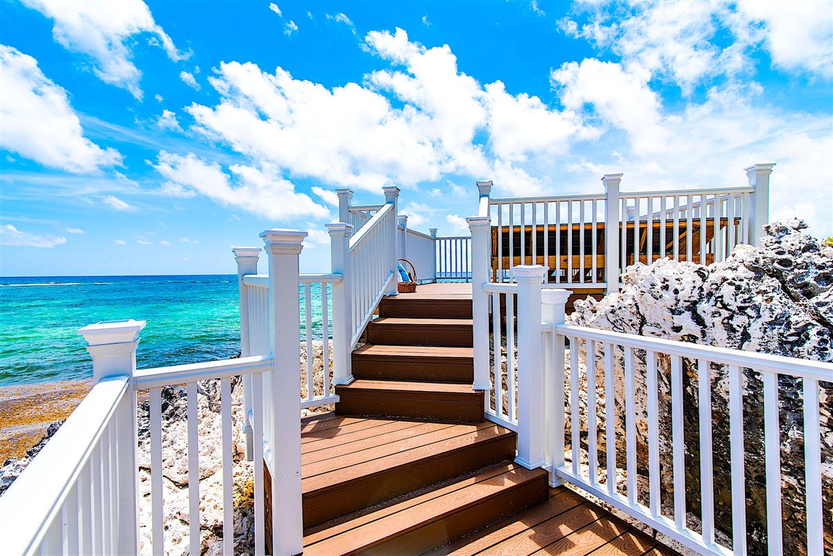 SPECTACULAR BEACHFRONT ESTATE | CYM Luxury Homes | Mansions For Sale ...