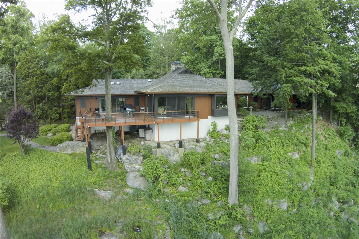 A JAPANESE STYLE RANCH ON 2 ACRES | New York Luxury Homes | Mansions ...