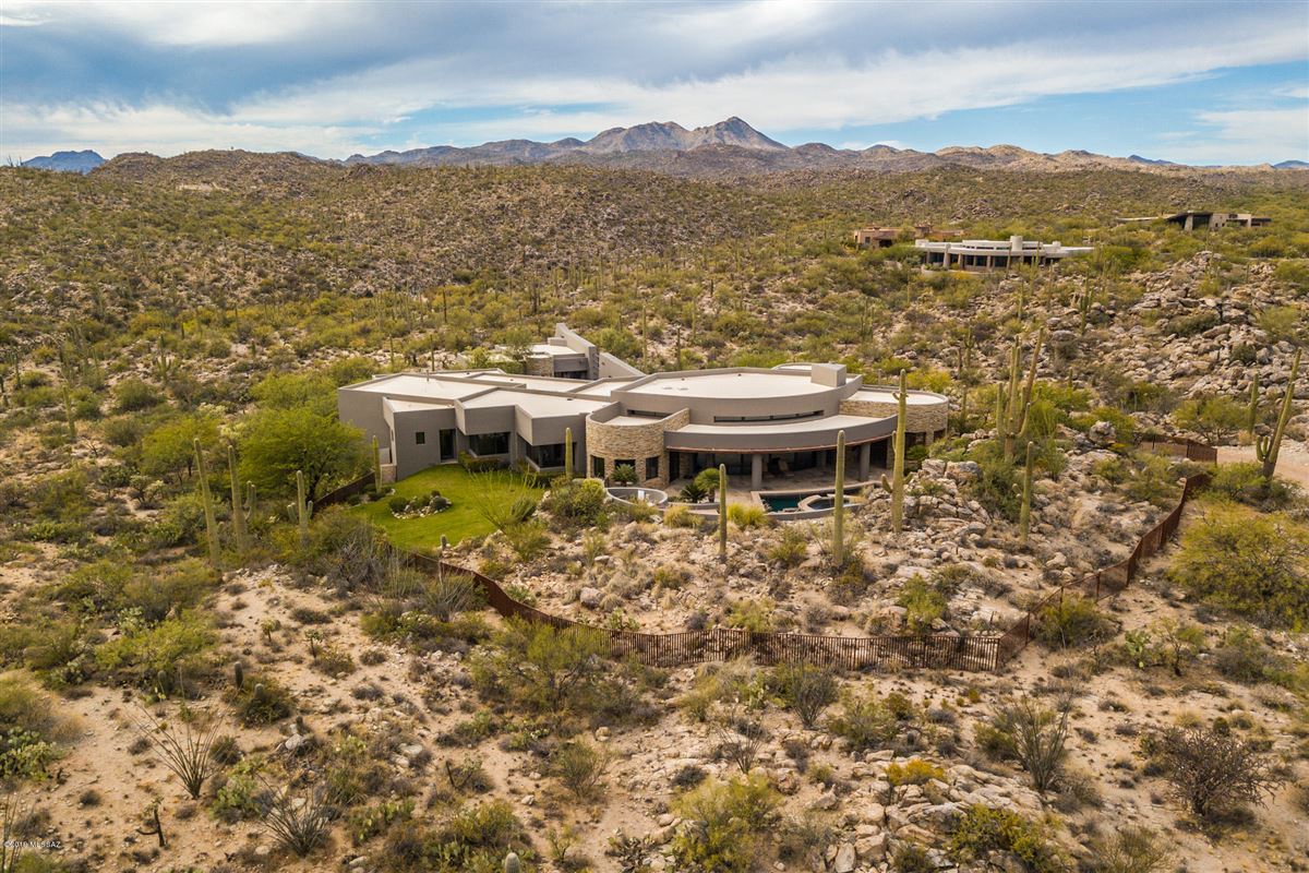 GORGEOUS HOME WITH MOUNTAIN VIEWS | Arizona Luxury Homes | Mansions For ...