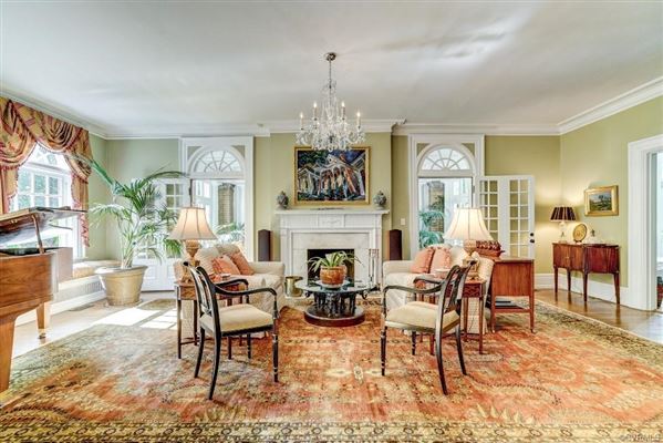 SERENITY IN THE CITY SURROUNDED BY GORGEOUS GARDENS, PARKS AND TRAILS ...