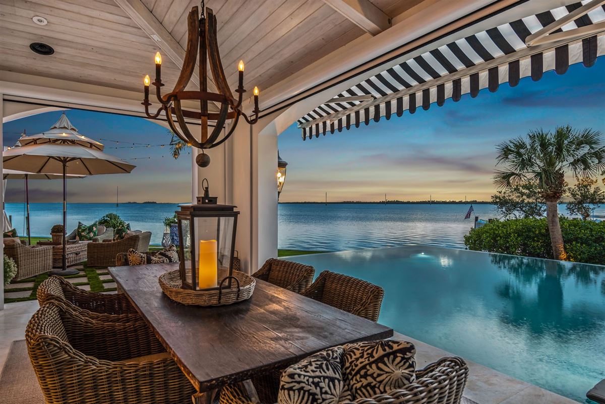 BEAUTIFULLY REMODELED RIVERFRONT FAMILY COMPOUND | Florida Luxury Homes ...