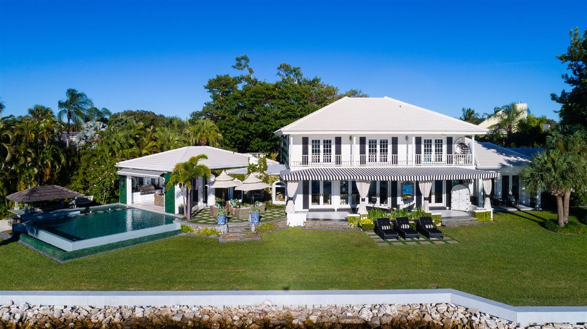 BEAUTIFULLY REMODELED RIVERFRONT FAMILY COMPOUND | Florida Luxury Homes ...