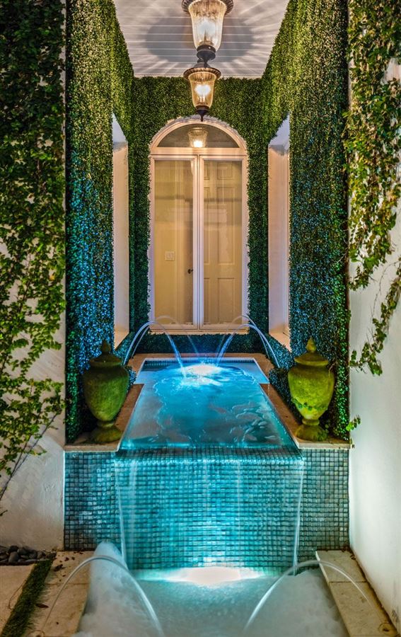 BEAUTIFULLY REMODELED RIVERFRONT FAMILY COMPOUND | Florida Luxury Homes ...