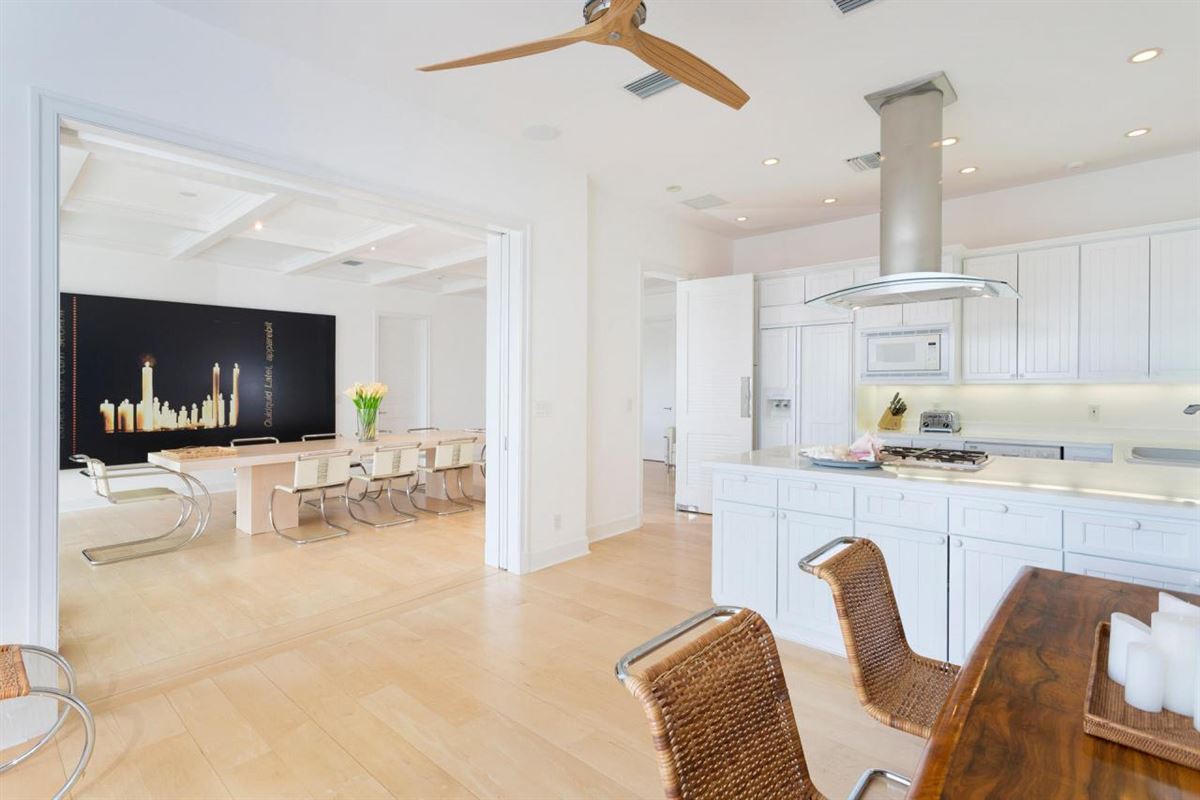 CUSTOM BUILT BERMUDA STYLE INTRACOASTAL HOME | Florida Luxury Homes ...