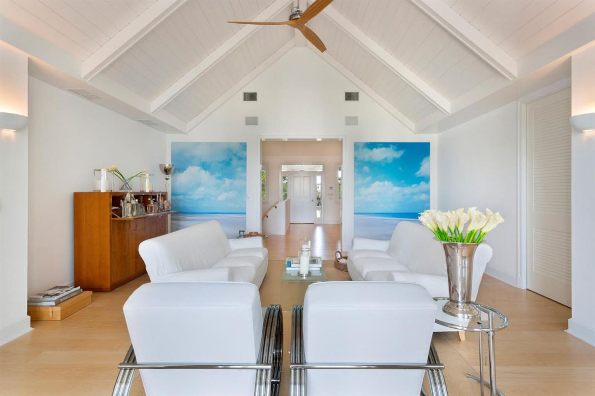 CUSTOM BUILT BERMUDA STYLE INTRACOASTAL HOME | Florida Luxury Homes ...