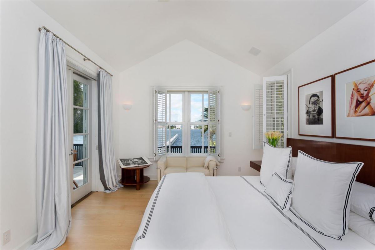 CUSTOM BUILT BERMUDA STYLE INTRACOASTAL HOME | Florida Luxury Homes ...