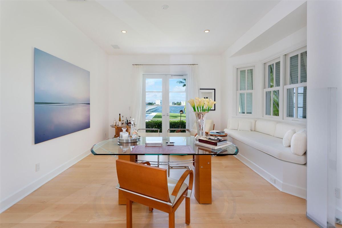 CUSTOM BUILT BERMUDA STYLE INTRACOASTAL HOME | Florida Luxury Homes ...