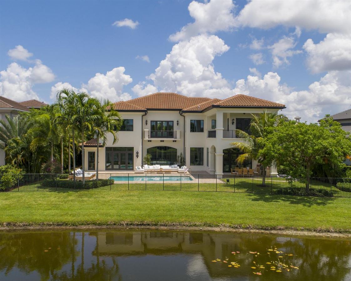 TRANSITIONALLY REIMAGINED BOCA RATON LUXURY LAKEFRONT ESTATE | Florida ...