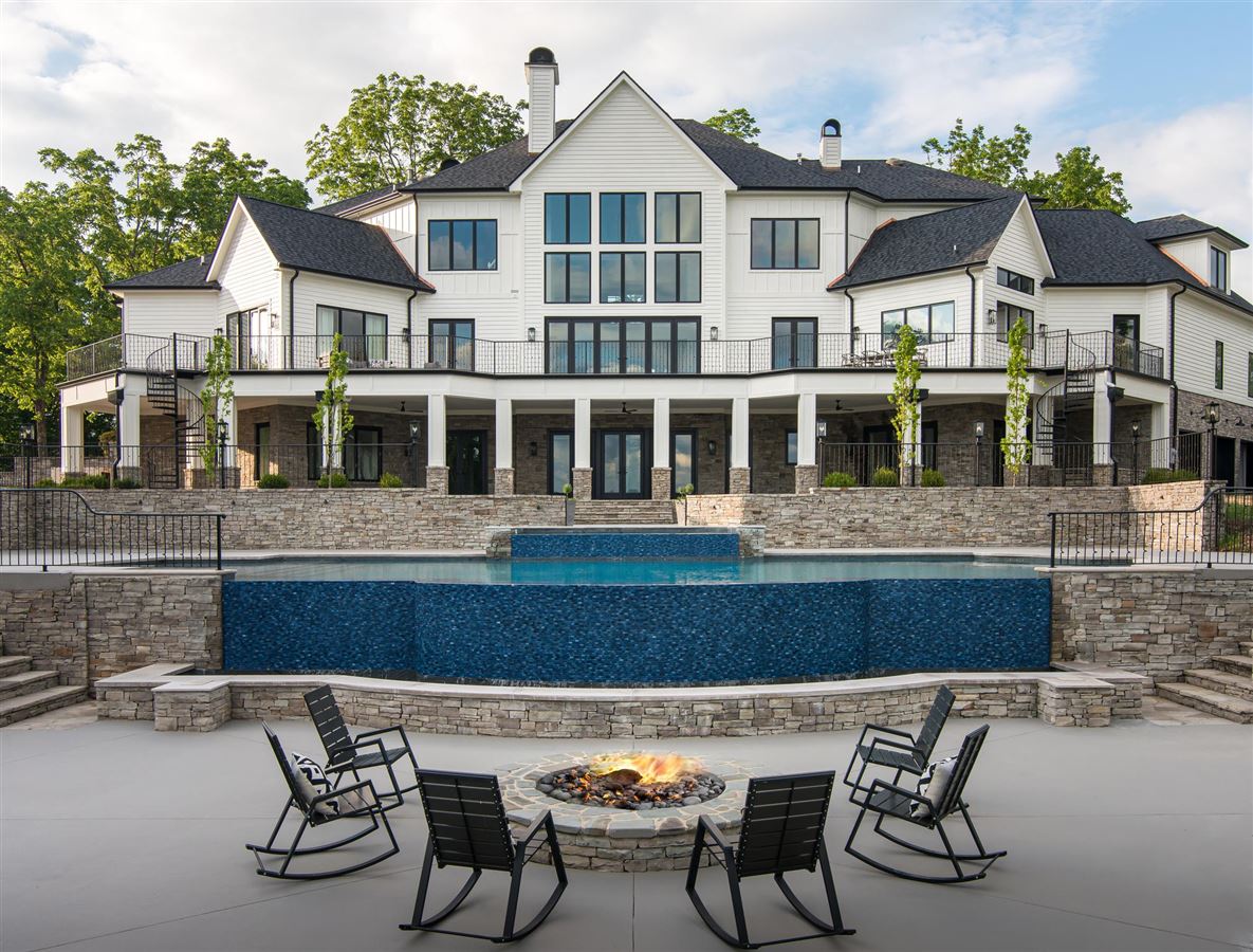SIX ACRE GATED FARMHOUSE RESORT | Tennessee Luxury Homes | Mansions For ...