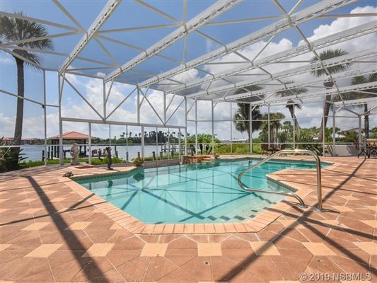 STUNNING HOME WITH DEEP WATER DOCK AND BOAT LIFT | Florida Luxury Homes ...