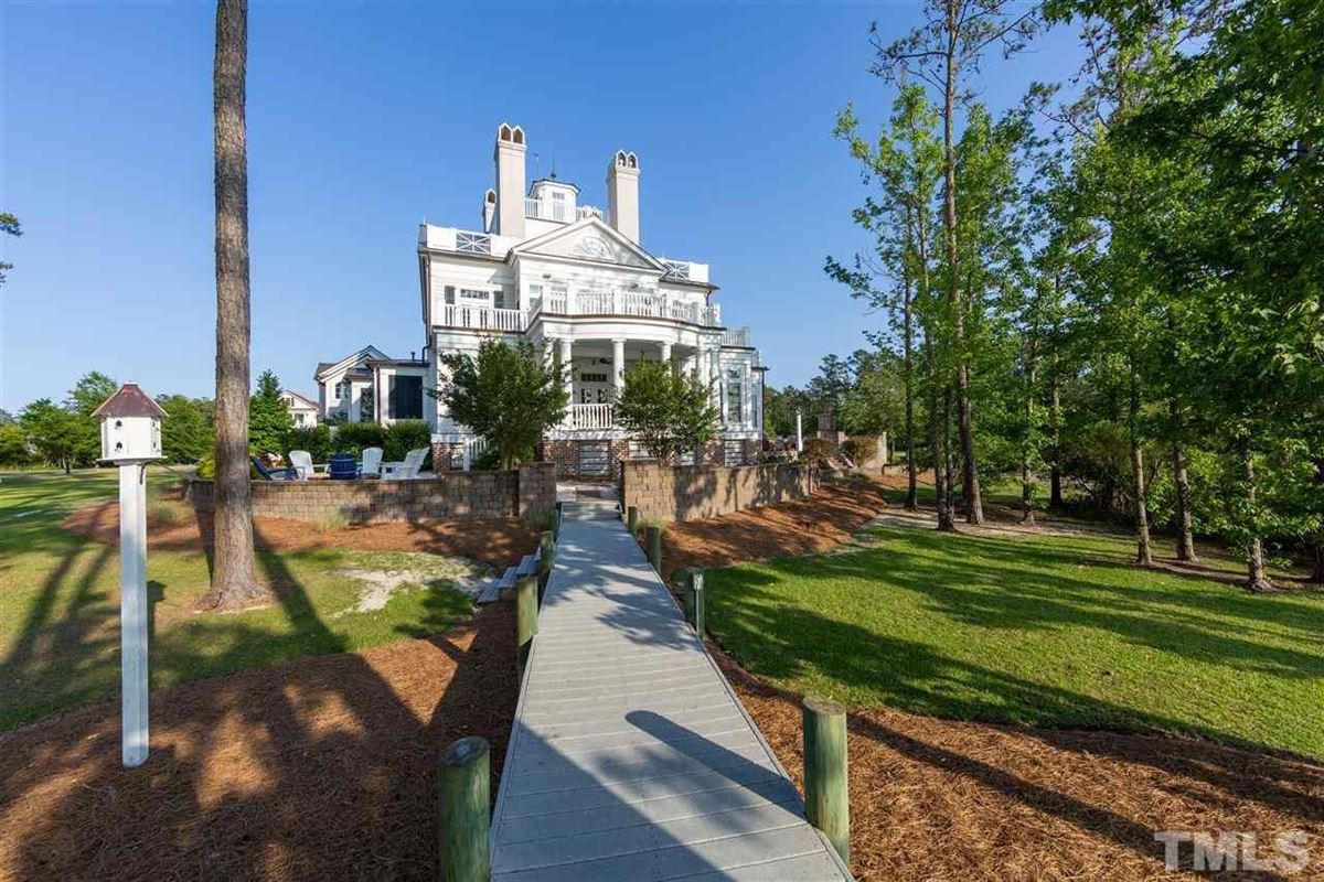 BREATHTAKING INTERCOASTAL WATERFRONT RETREAT | North Carolina Luxury ...