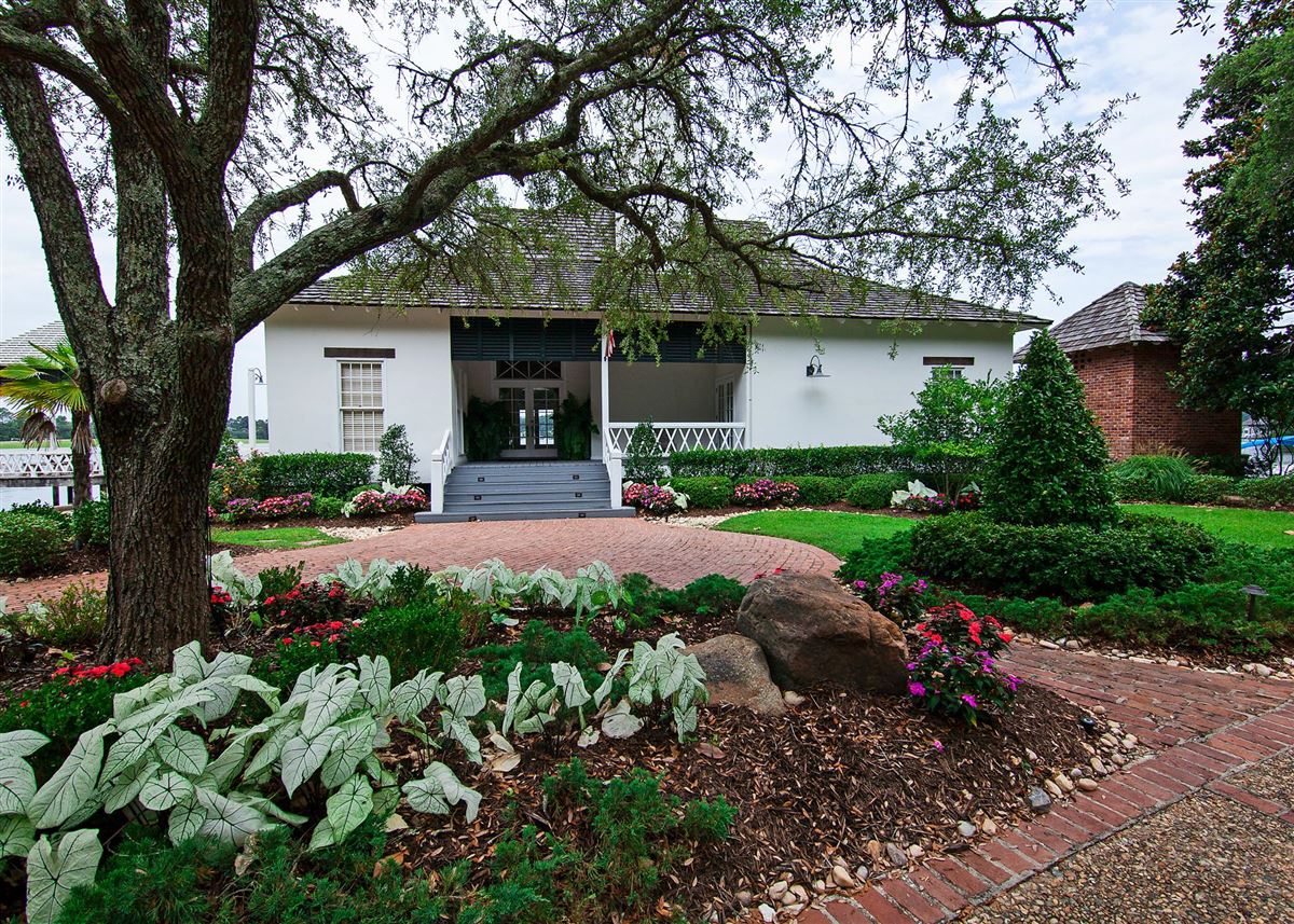INSPIRED LIVING IN CANEBRAKE | Mississippi Luxury Homes | Mansions For ...
