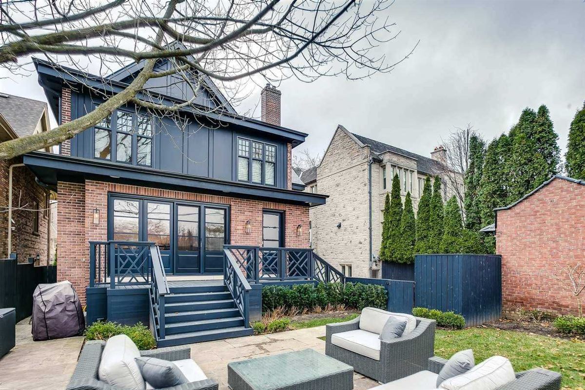 IMPRESSIVE BLEND OF TIMELESS AND CONTEMPORARY ELEGANCE | Ontario Luxury ...