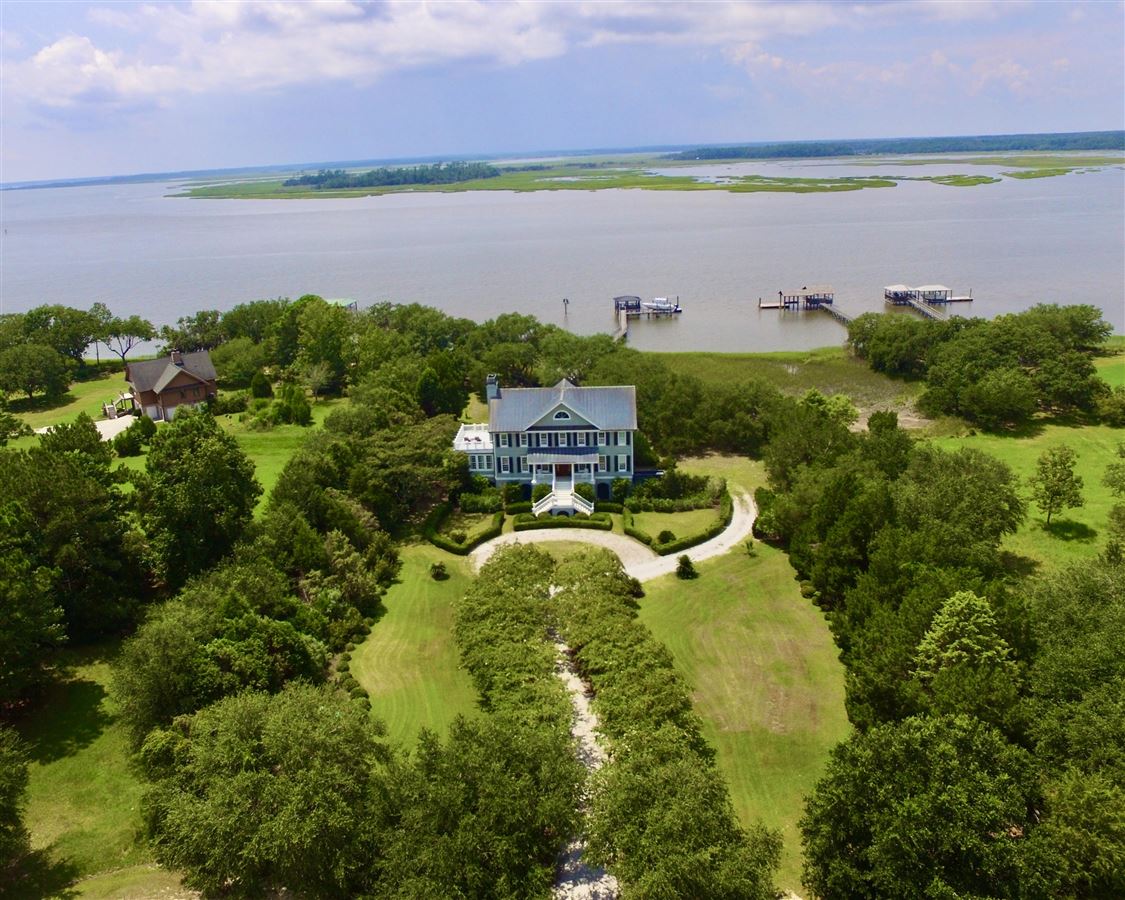 LUXURIOUS DEEP WATER ESTATE WITH DOCK | South Carolina Luxury Homes ... LUXURIOUS DEEP WATER ESTATE WITH DOCK | South Carolina Luxury Homes ...