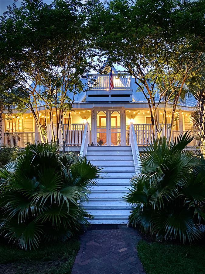 ICONIC SULLIVAN'S ISLAND HOUSE | South Carolina Luxury Homes | Mansions ...