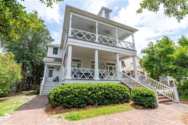 Carolina One Real Estate | Luxury Portfolio