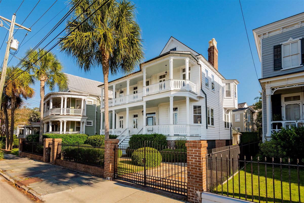 A BEAUTIFUL CHARLESTON CLASSIC | South Carolina Luxury Homes | Mansions ...