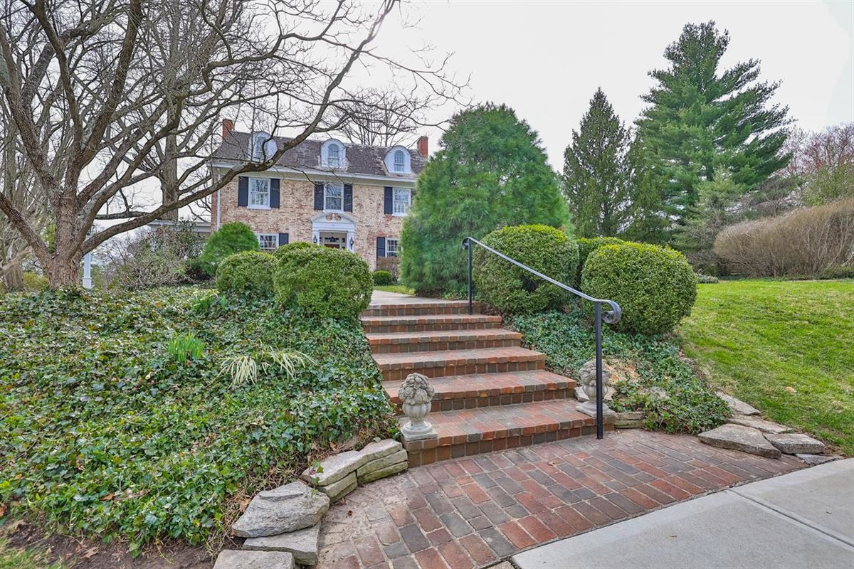 | Ohio Luxury Homes | Mansions For Sale | Luxury Portfolio