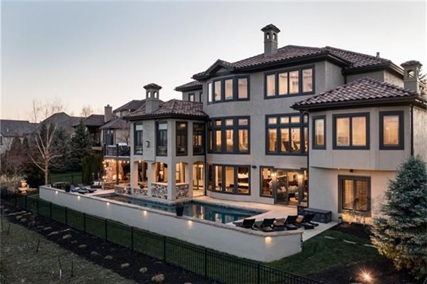 | Kansas Luxury Homes | Mansions For Sale | Luxury Portfolio