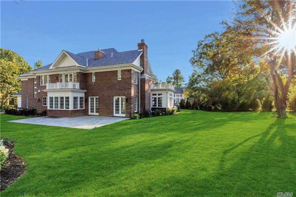 MAGNIFICENT NEW CONSTRUCTION IN GREAT NECK ESTATES | New York Luxury ...
