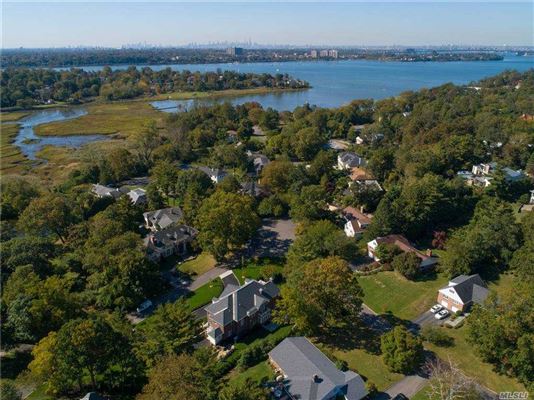 MAGNIFICENT NEW CONSTRUCTION IN GREAT NECK ESTATES | New York Luxury ...