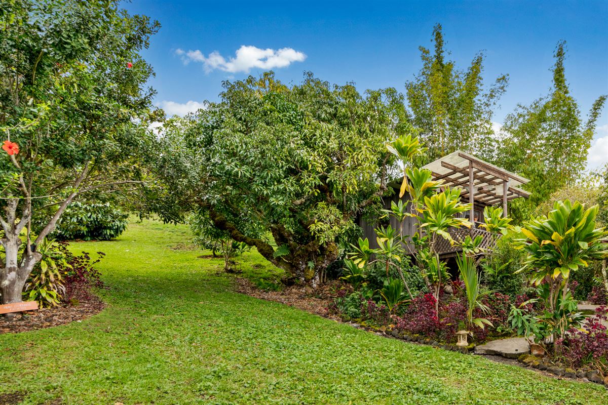 7.5 ACRES ORGANIC FARM TROPICAL OASIS ON THE BIG ISLAND WITH MULTIPLE ...