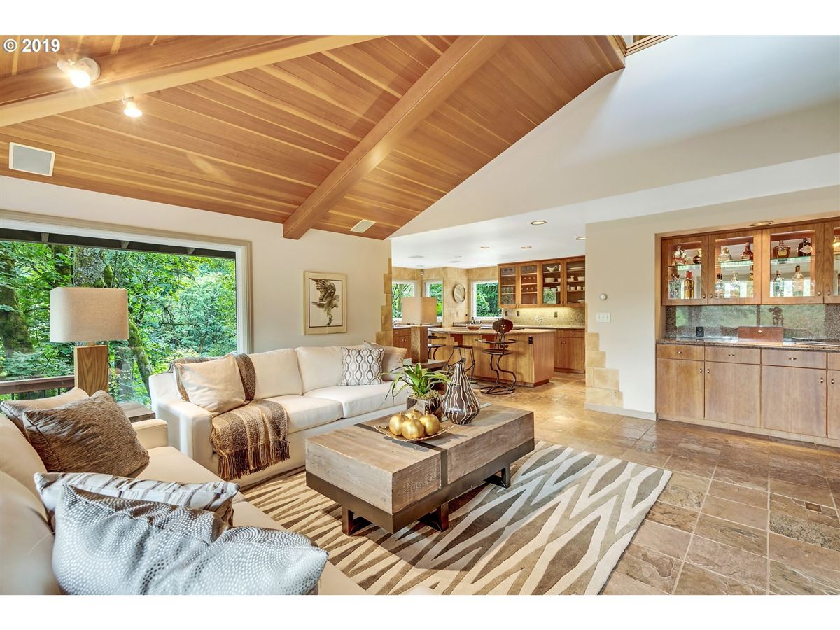 ARCHITECT DESIGNED SPACIOUS HOME | Oregon Luxury Homes | Mansions For ...